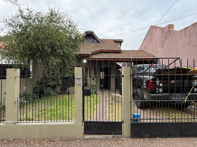 U$D 165.000 - Casa Venta - Presidente Raúl Alfonsin N° 976